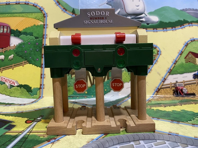 THOMAS AND FRIENDS wooden railway track Sodor Signal House No 3 £14.95 ...