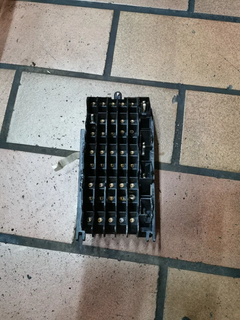 GENUINE MERCEDES-BENZ W124 fuse box fuse carrier 1245402050 £31.88 ...