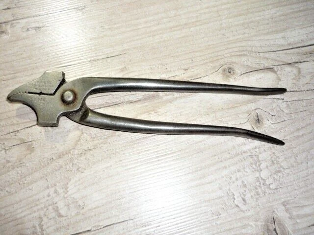 VINTAGE E. A. BERG Eskilstuna Leatherworkers Lasting Pliers £28.99 ...