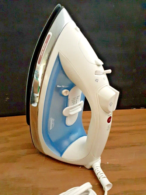 SUNBEAM STEAM MASTER Iron 1200W Model 3019 120vac 60hz. Excellent ...