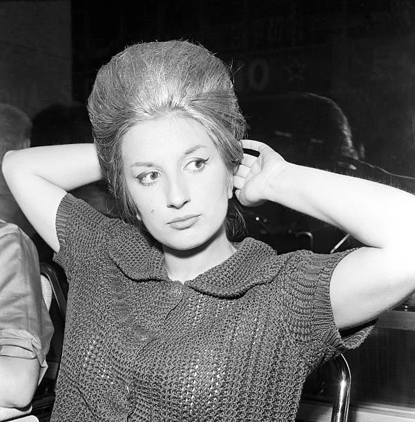 ITALIAN SINGER MINA getting on a train at Termini station Rome 1961 Old ...