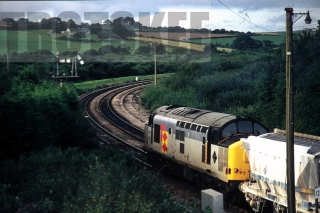 35MM SLIDE BR British Railways Diesel Loco Class 37 37667 Par 1992 ...