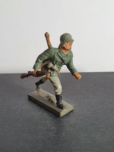 ELASTOLIN LINEOL SOLDAT mit Spaten Karabiner Sturmtrupp Militär II. WK Masse RAR EUR 24,99 ...