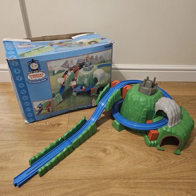 TOMY TRACKMASTER THOMAS the tank engine train set rollercoaster thomas ...