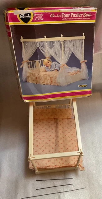 SINDY 44514 FOUR Poster Bed Pedigree Boxed Please Read Description £44. ...