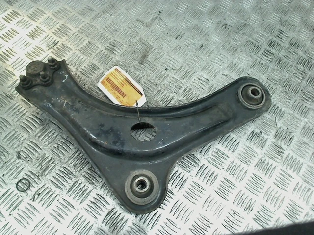 BRAS DE SUSPENSION AVANT GAUCHE (TRIANGLE) Citroën C2 (JM) 2008 EUR 41 ...