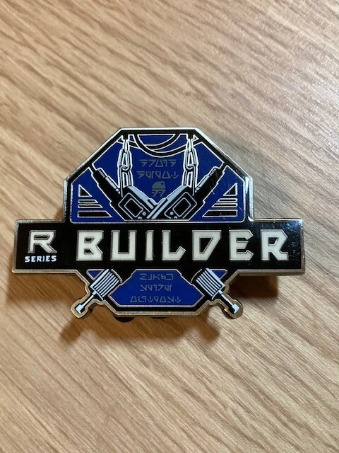 DISNEY STAR WARS Galaxy's Edge Droid Depot R Series Builder Pin £4.75 ...