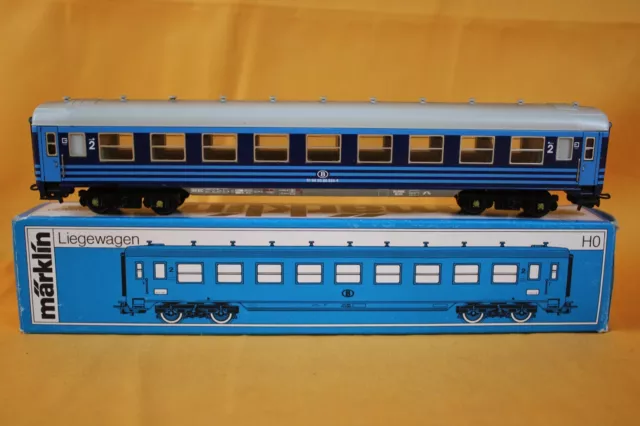 MARKLIN 4116 HO Gauge/1:87 Scale SNCB 2nd Class Sleeper/Passenger Coach ...