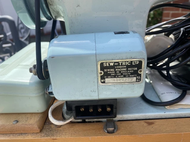 VINTAGE BROTHER HEAVY Duty Sewing Machine With Case, Power Pedal ...