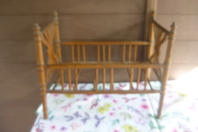 ANCIEN LIT DE poupée en bois artisanal - circa 1930 EUR 25,00 - PicClick FR