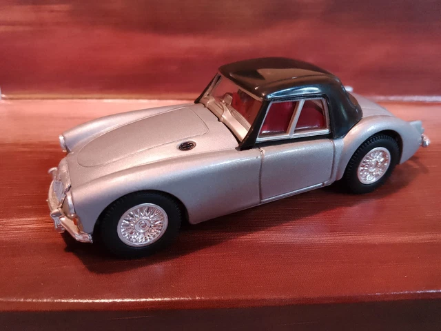 CORGI CLASSIC MODELS MGA HARD TOP SCALE 1:43 D730 Diecast 1955 £9.99 ...