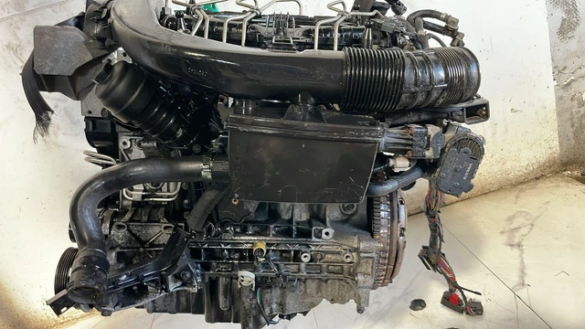 MOTORE COMPLETO PER VOLVO V60 1° Serie D5204T3 Diesel 2000 (10>18) EUR ...