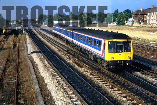 35MM SLIDE BR British Rail DMU Class 117 L419 c1990 Orig £4.99 ...