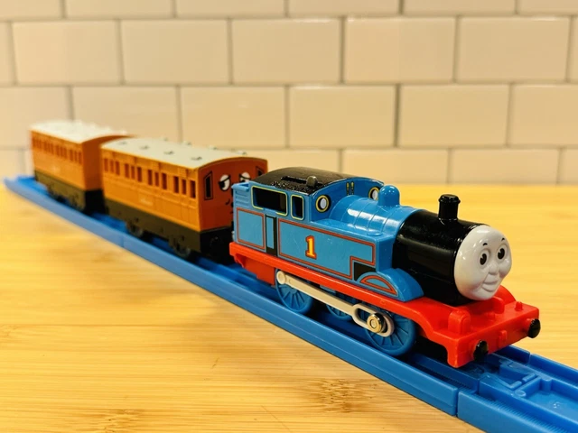 THOMAS & FRIENDS Trackmaster Tomy ORIGINAL PLARAIL THOMAS 2002 ANNIE ...
