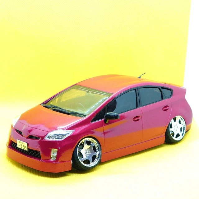 ZVW30 PRIUS FULL Aero Lowdown 20 Zoll Plastikmodell 1:24 fertig EUR 79 ...
