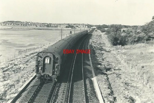 PHOTO 4-CEP Class 411 4-Car Emu No 7137 Somewhere On The North Kent ...