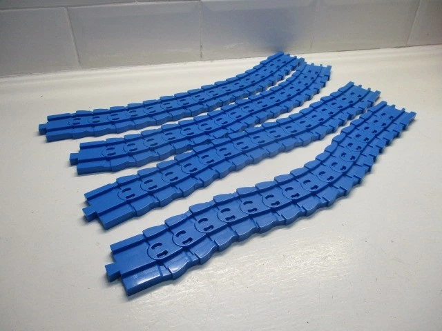 TOMY TRACKMASTER THOMAS the tank engine battery train set add on flexi ...