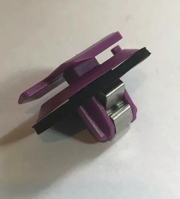 GENUINE LAND ROVER Plastic Trim Pillar Clip (Velar, Evoque) - LR092198 ...