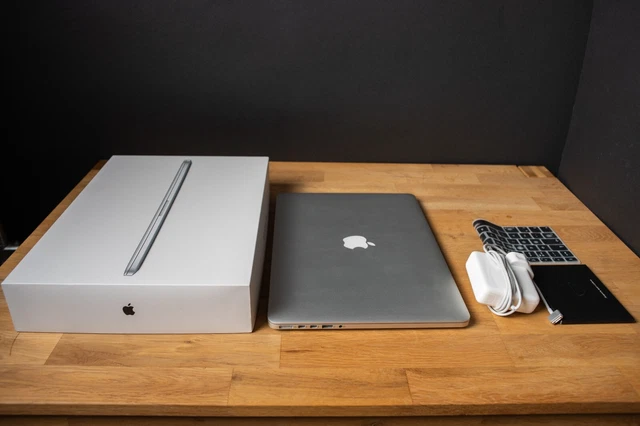 APPLE MACBOOK PRO A1398 2015 15 pouces Retina Core i7 2,2 GHz 256 Go ...