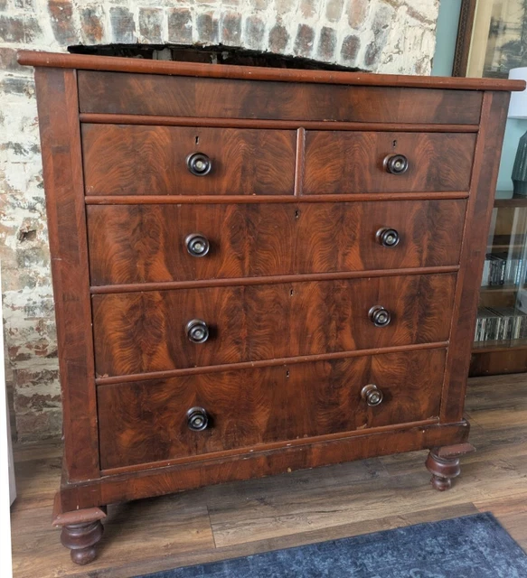 ANTIQUE CHEST OF drawers with secret compartment Antique bedroom ...