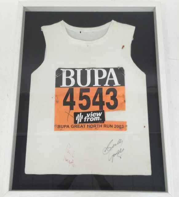 GILET INCORNICIATO BUPA Great North Run 2003 firmato da Paula Radcliffe ...
