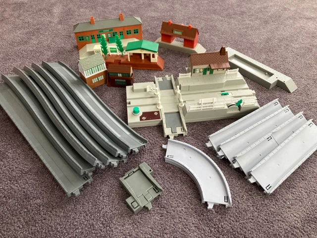 THOMAS THE TANK Engine Tomy Trackmaster Station Platform bundle £31.92 ...