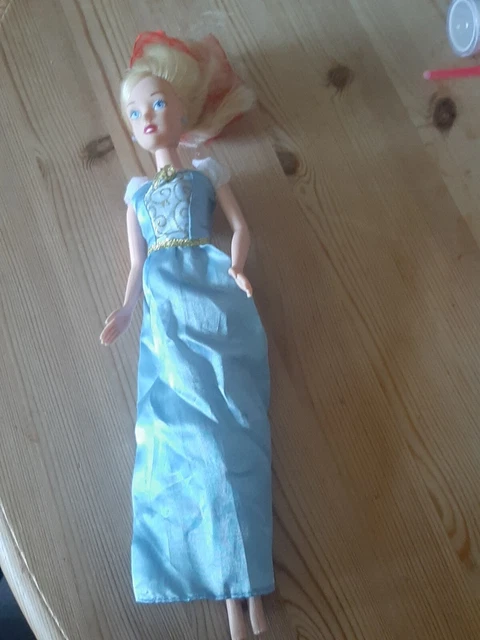 SIMBA TOYS DISNEY Princess Doll Cinderella With Earrings, Good ...