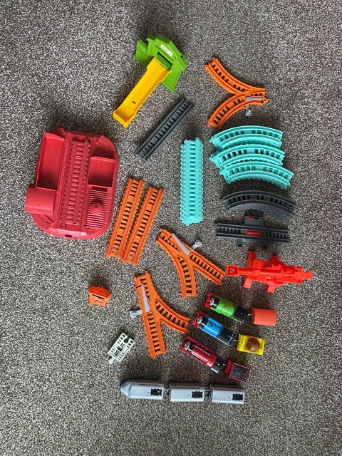 TRACKMASTER THOMAS And Friends 4 trains and 2 track sets. Thomas, Percy ...