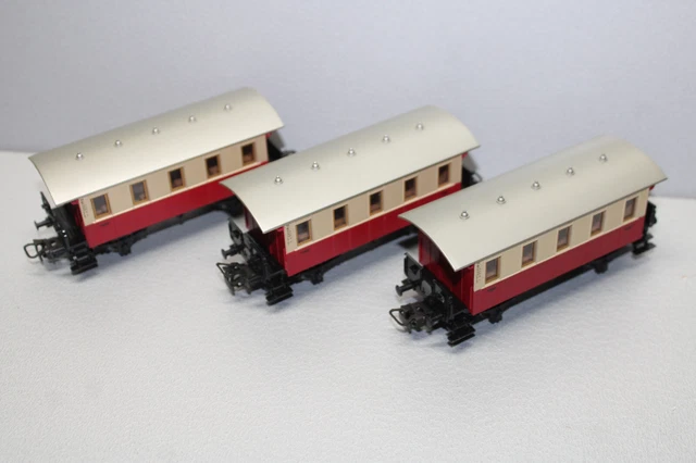 MÄRKLIN 4107 3 Stück 2-Achser Personenwagen rot/beige Spur H0 #W726 EUR ...