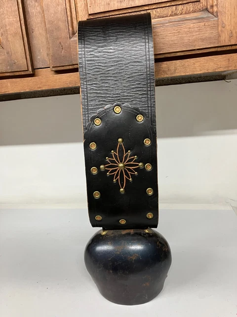 ANCIENNE CLOCHE POUR Vache Sonnaille "Varrone Premana" N° 12 Avec Collier Cuir EUR 200,00 ...