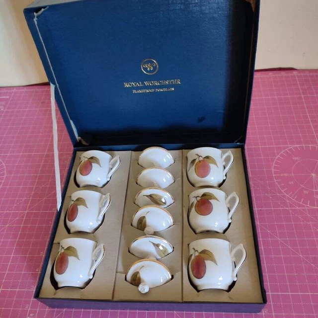 ROYAL WORCESTER EVESHAM Hot Chocolate Pots with Lids Pot De Creme Boxed ...