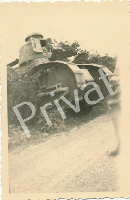 FOTO WK II Frankreich zerstörter Panzer tank F1.48 EUR 34,90 - PicClick DE