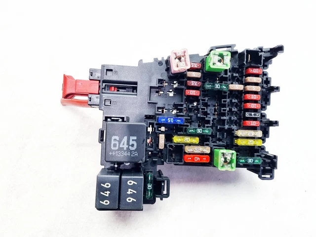 VOLKSWAGEN GOLF MK7 Fuse And Relay Box 2.0 Diesel 5Q0937615C 2013 £11. ...