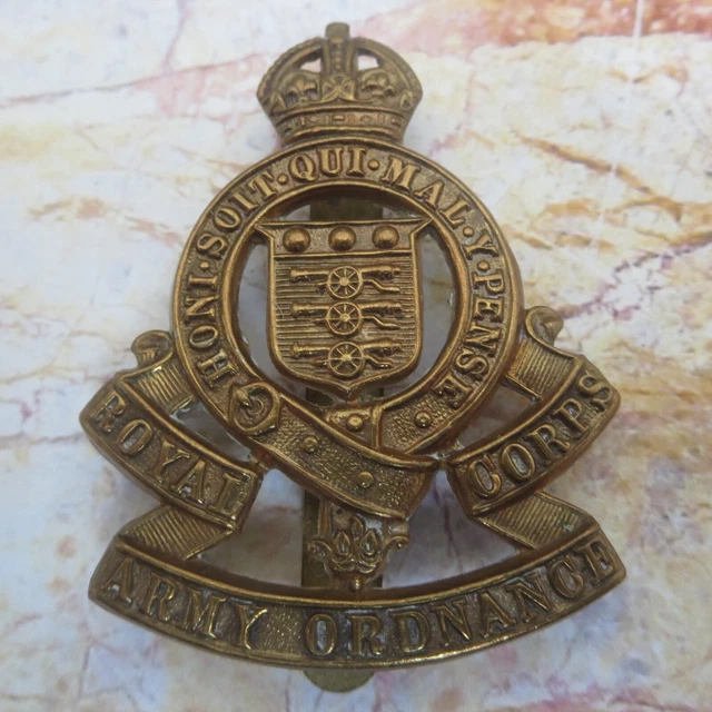 THE ROYAL ARMY Ordnance Corps RAOC British Army/Military Hat/Cap Badge ...