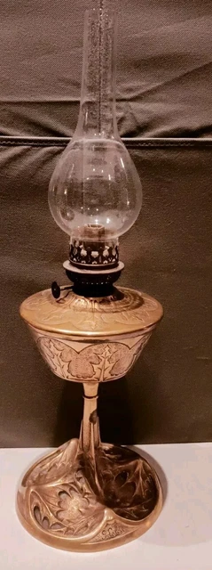 GEORGES LELEU - Rare lampe à pétrole en bronze modèle "chardon" début ...