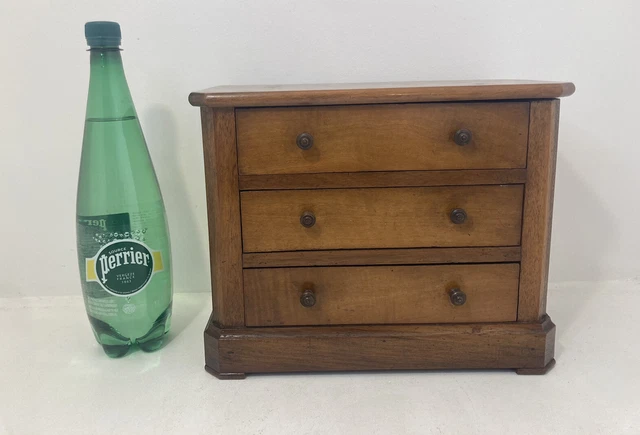 ANCIENNE COMMODE EN BOIS MINIATURE TRAVAIL DE MAÎTRISE EN Noyer /Meuble POUPEE EUR 1,00 ...