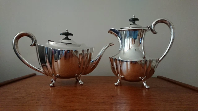 JAMES DEAKIN & Sons EPNS Silver Plate matching tea & coffee pots circa ...
