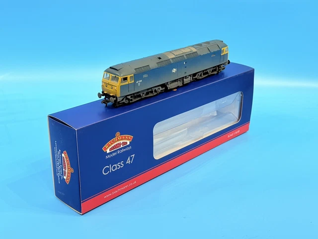 BACHMANN OO GAUGE Class 37 693 Elizabeth Davies BR Railfreight DCC ...