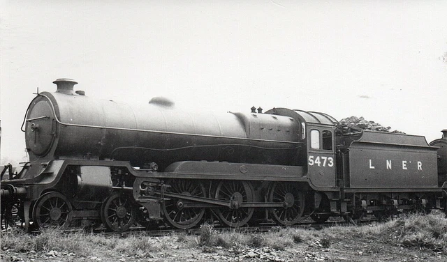 LNER CLASS B7 4-6-0 No 5473 at NEASDEN MPD on 9/10/37 R/PHOTO £1.99 ...