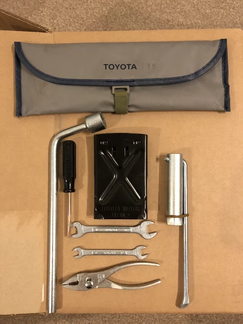 TOYOTA COROLLA AE86 GT Twincam Original Tool Kit (OEM) EUR 197,39 ...