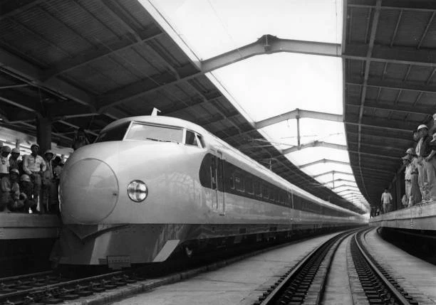 SHINKANSEN BULLET TRAIN Arrives At Shin Osaka Station During A 1964 Old ...