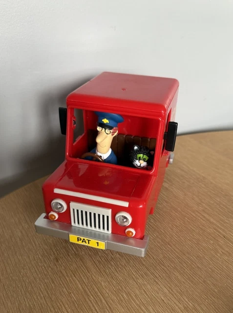 POSTMAN PAT TOYS, Pat 1 Friction Powered Van With Pat And Jess The Cat ...