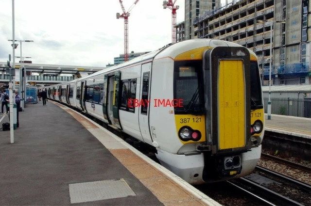 PHOTO THAMESLINK 387 Class Emu 387 121 At East Croydon. £2.88 - PicClick UK