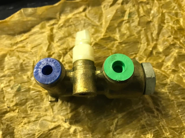 NOS TRIUMPH STAG / Range Rover Pdwa Brake Valve / Warning Light Switch ...