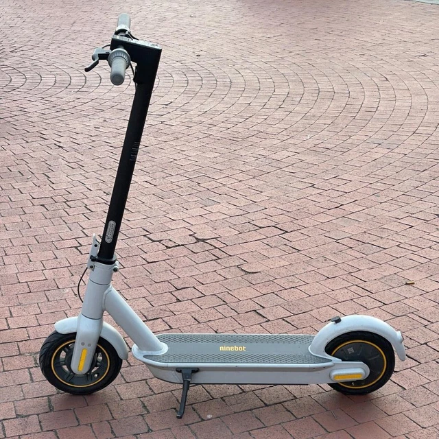 SEGWAY NINEBOT MAX G30LP Electric KickScooter Speed 18.6 MPH ...