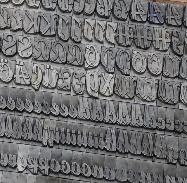 POLICE DE CARACTÈRES plomb lettres typographie imprimerie tampon ...