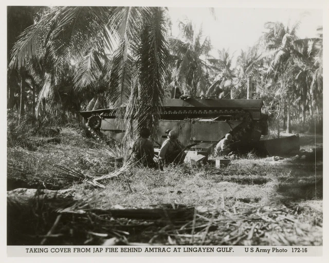 US ARMY SOLDIERS taking cover behind a LVT Lingayen Gulf WWII OLD PHOTO ...