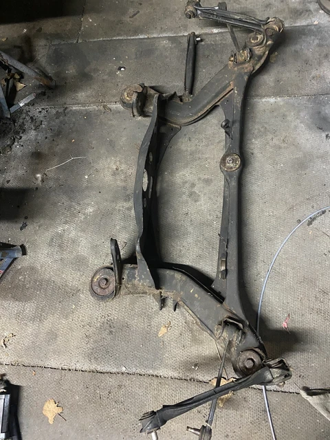 MERCEDES BENZ W124 estate rear subframe £155.00 - PicClick UK