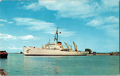 MACKINAW COAST GUARD Cutter Ice Breaker Cheboygan Michigan Postcard ...