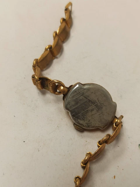 MONTRE ANCIENNE FEMME mécanique vintage à restaurer, plaqué or rétro ...